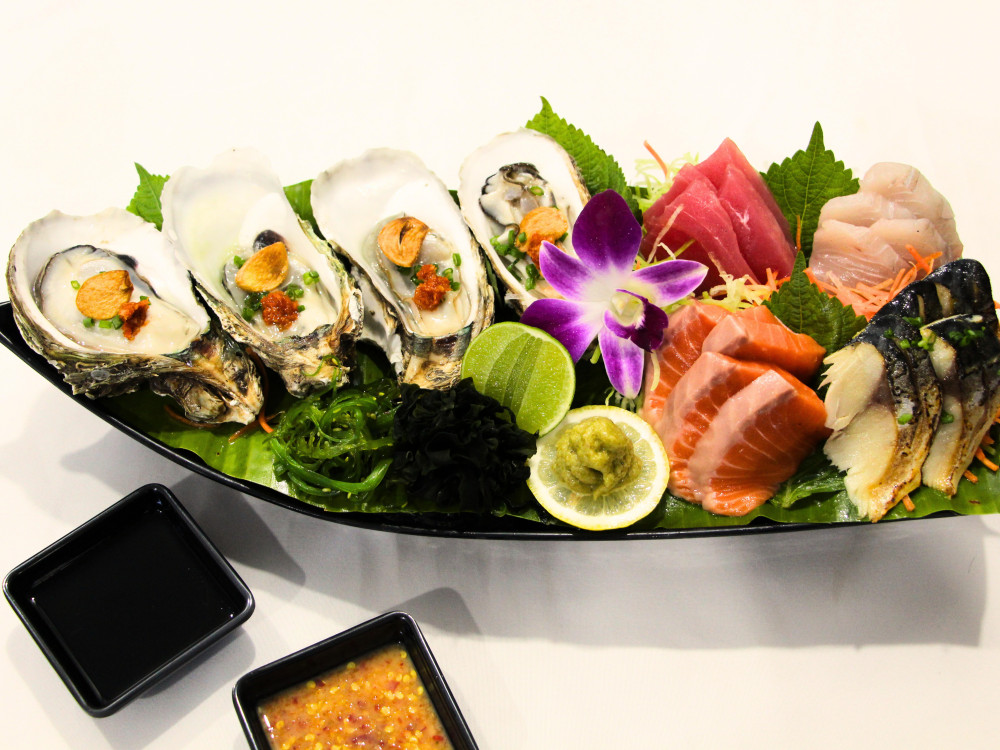 01 / Assorted Sashimi / Regular Size